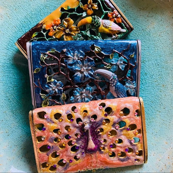 lahoneyhive | Accessories | Enamel Bird Floral Metal Hard Shell Card ...